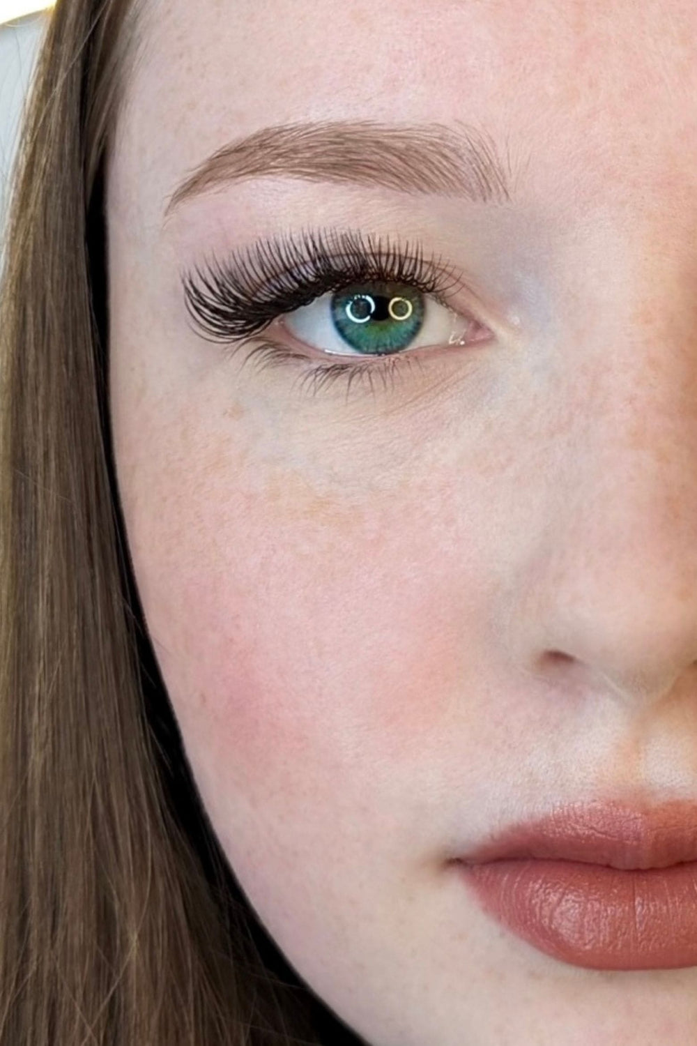 Pose mixte : extensions de cils, comment faire une belle pose professi